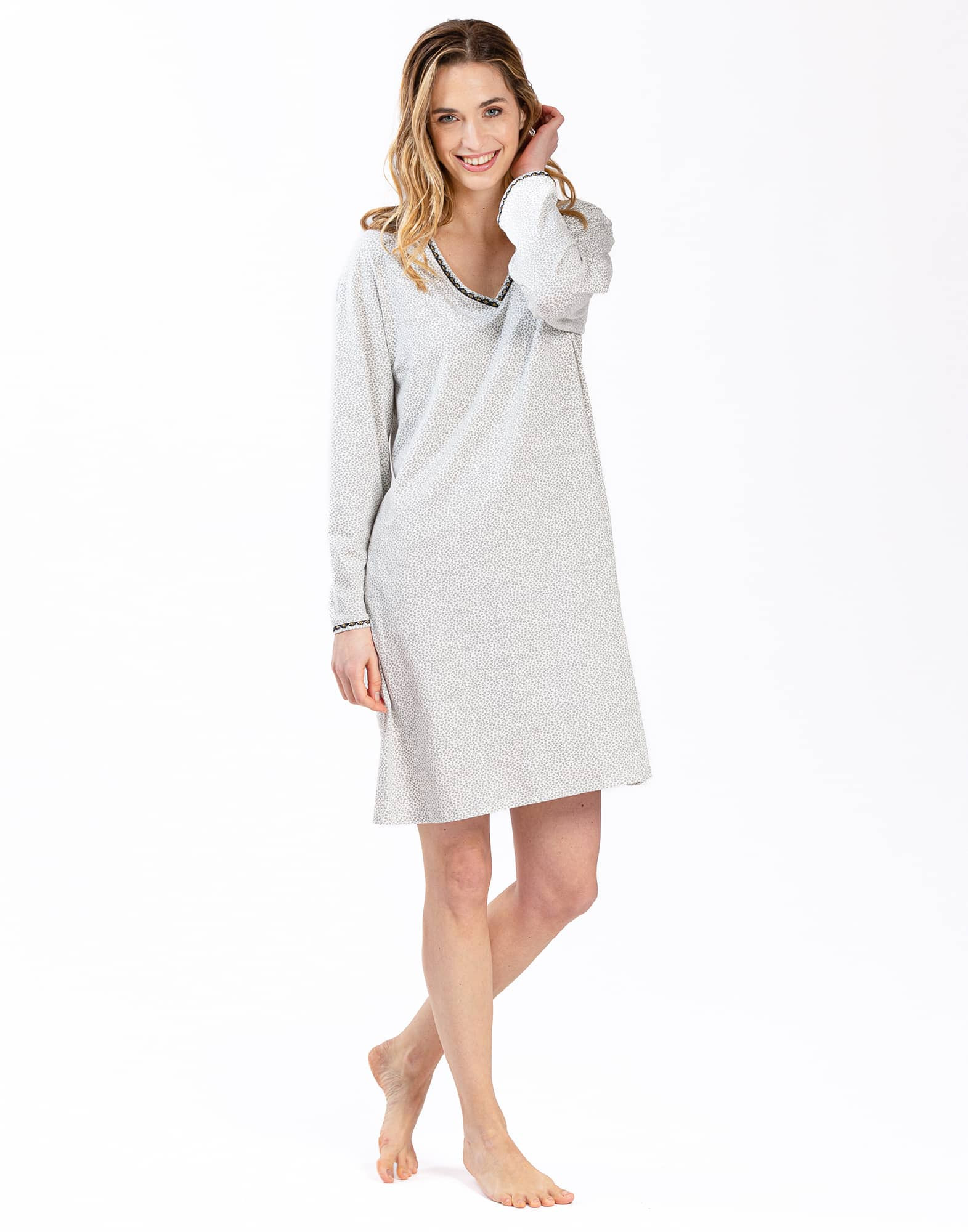 Nightgowns on Sale up to -60% | Le Chat